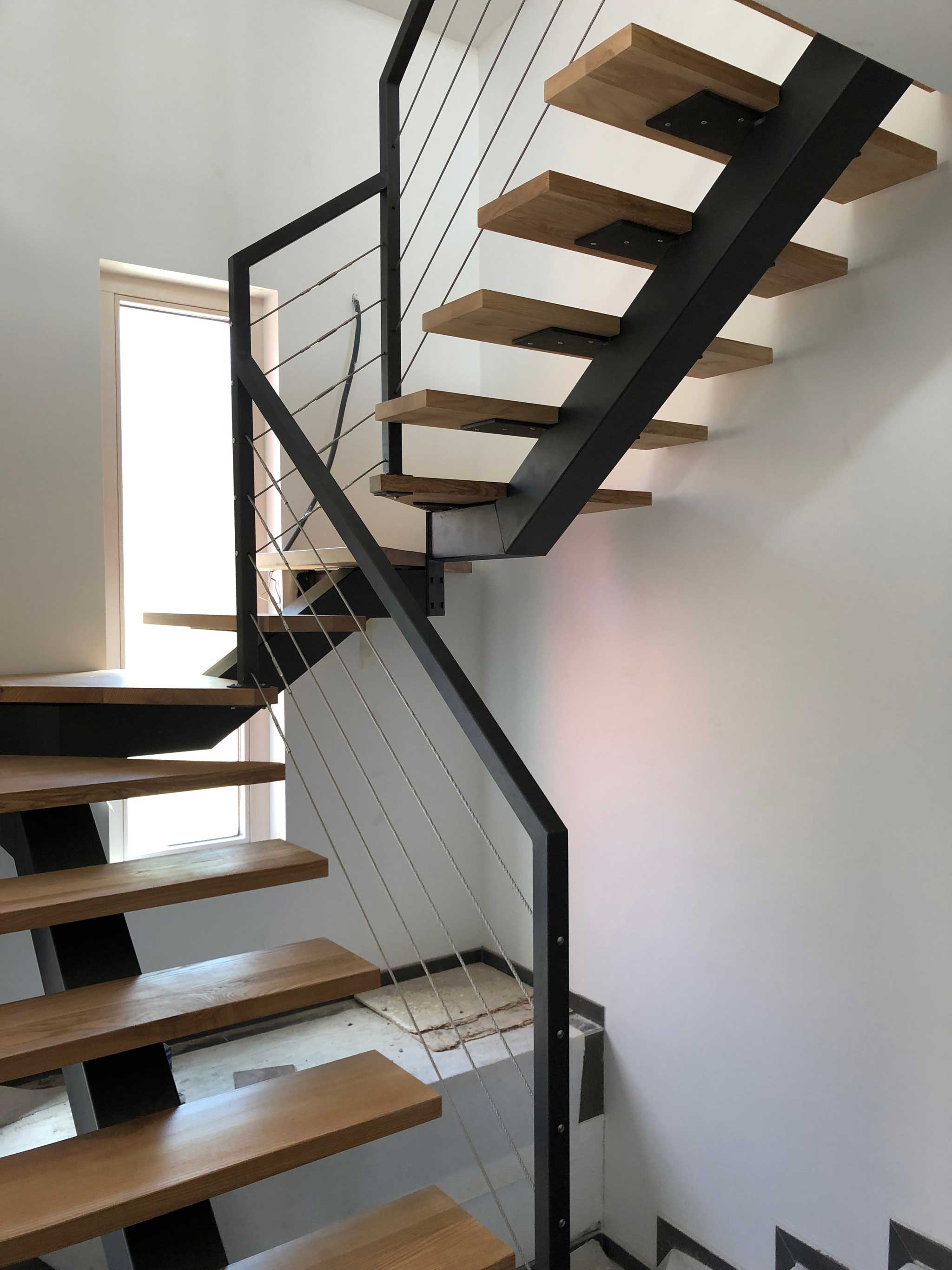 Escalier à Limon Central Acier Bois Sur Mesure Escaliers Jacoby